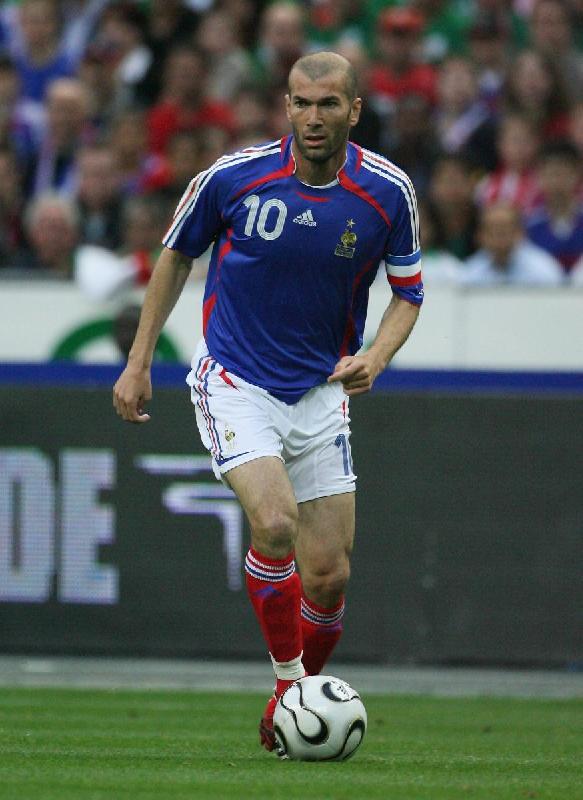 Poster photo Zinédine Zidane en équipe de France - acheter Poster photo ...